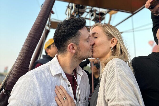 Hot Air Balloon Ride Over Teotihuacan - Authenticity and Special Touches