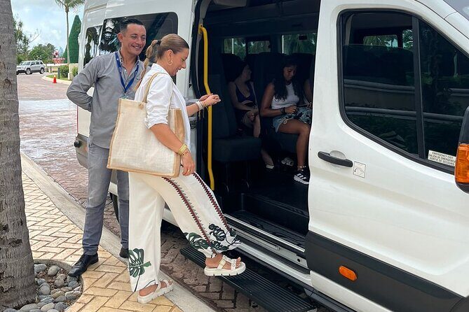 Hotel transportation Cancun to Cancun Airport 1-8 people - Who Is This Transfer Best Suited For?