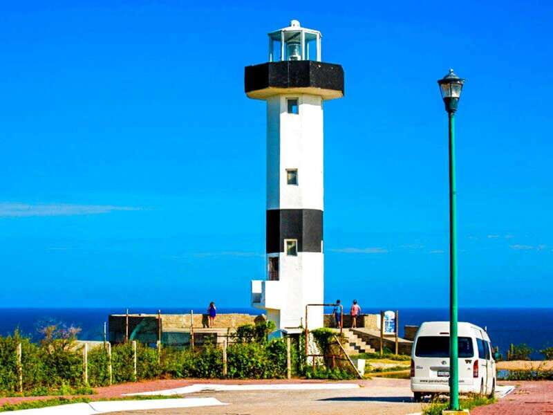 Huatulco: City Sightseeing & Shopping Tour - Transportation, Duration, and Group Size