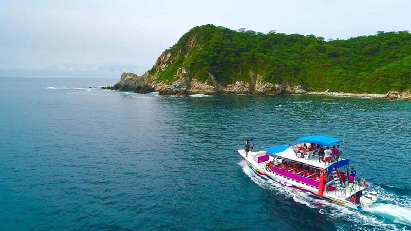 Huatulco: Premium Boat Tour with snorkel experience. - Key Points  