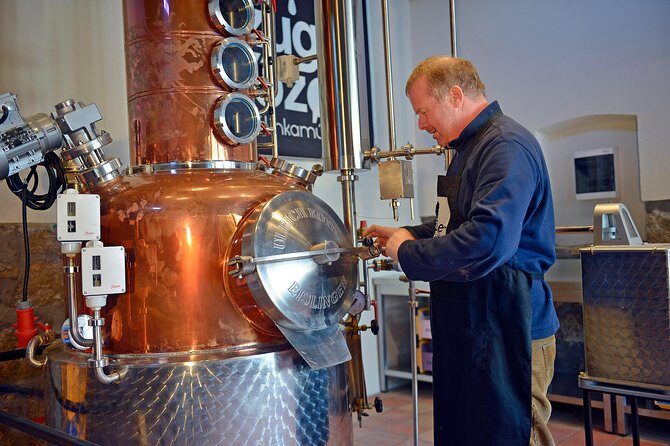 Hungarian pálinka distillery visit and tasting - The Sum Up