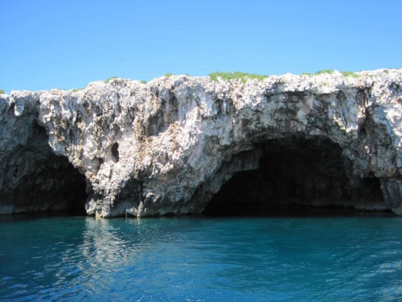 Hvar: Blue and Green Caves Boat Tour with Stiniva Beach - Key Points