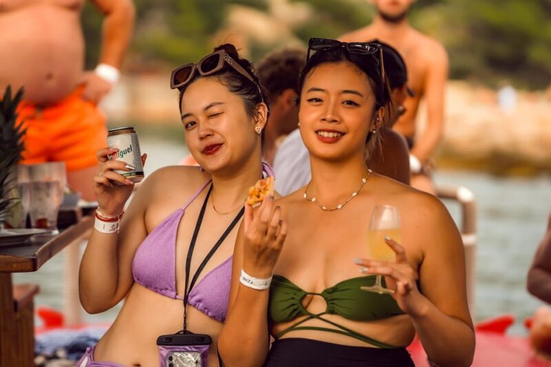 Ibiza: Secret Coves Guided Boat Tour with Open Bar and Tapas - What Others Are Saying