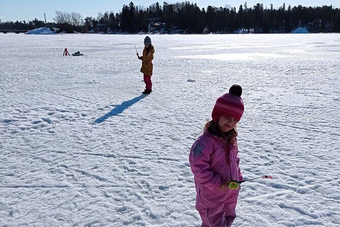 Ice fishing experience with Backpacker Helsinki Tour - FAQ for the Ice Fishing Experience