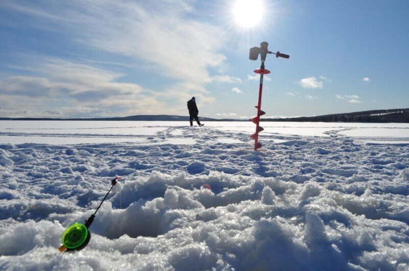 Ice fishing program in Lapland - Key Points