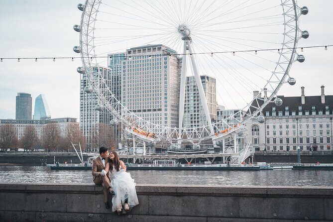 Iconic London Portraits Tour with Expert Local Photographer - Weather and Rescheduling