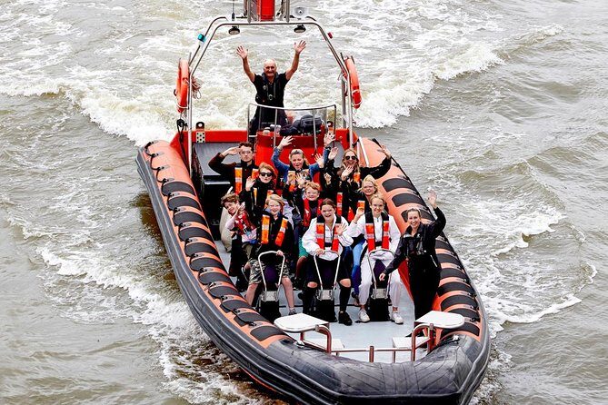 Iconic Sights of London: High-Speed Boat Trip - A Thrilling Way to See London’s Iconic Landmarks