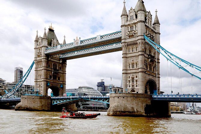 Iconic Sights of London: High-Speed Boat Trip - Authentic Experiences and Review Highlights