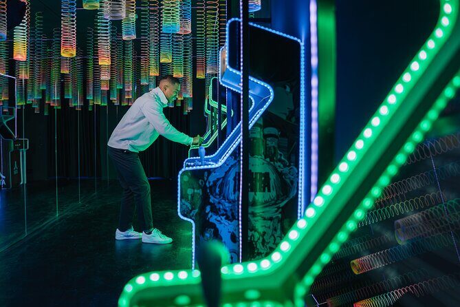 IKONO Berlin Immersive Experience - The Experience with Kids and Families