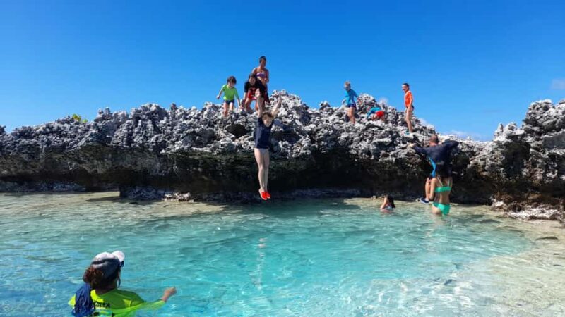 Île aux Récifs and its Natural Pools, Passe de Tiputa, and Aquarium - An In-Depth Look at the Rangiroa Tour