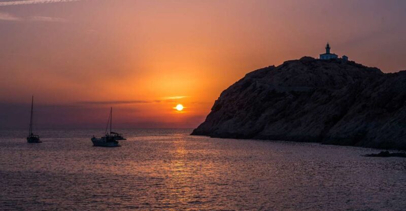 Ile Rousse : Sunset aperitif - An In-Depth Look at the Ile Rousse Sunset Aperitif