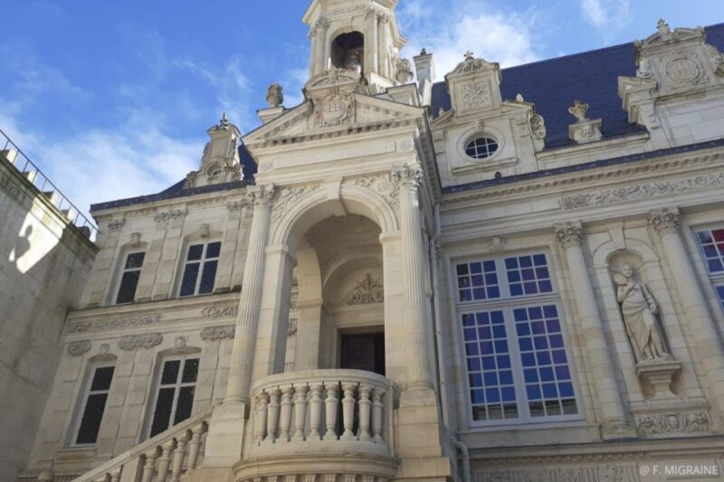 Immerse yourself in the protestant era of La Rochelle - Who Should Book This Tour?