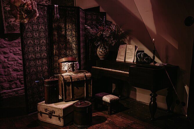 Immersive visit to the Velarde Palace Museum - A Closer Look at the Velarde Palace Museum Experience