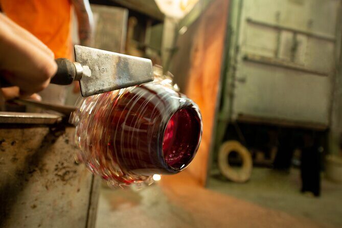 In-depth Guided Tour in a Real Murano Glass Factory - Post-Processing and Artistry