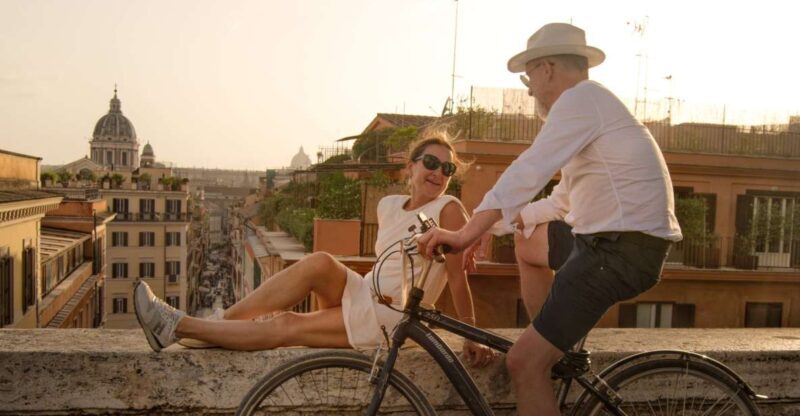 In Rome like a star: e-bike tour with photo shoot - Exploring Rome on an e-bike with a photographer