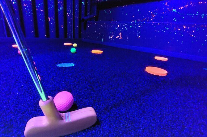 Indoor Illuminated 9 Hole Golf in Matlock Bath Peak District - Key Points