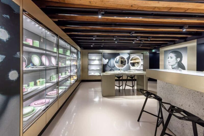 Innsbruck: Swarovski Exclusive Guided Tour with Drink & Gift - A Closer Look at the Swarovski Innsbruck Tour