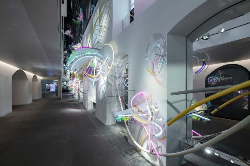 Innsbruck: Swarovski Exclusive Guided Tour with Drink & Gift - Who Should Consider This Tour?  