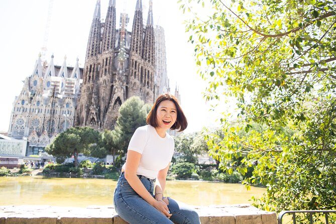 Instagram Photoshoot Tour in Barcelona - Exploring the Itinerary in Detail