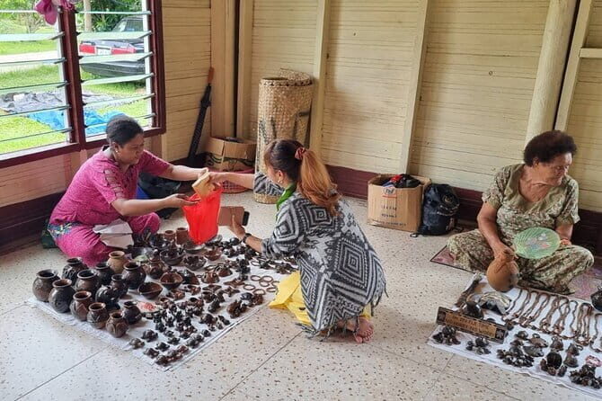 Intercontinental Fiji Golf Resort to Nadi Airport - Private Mini-Van(1-7 Seater) - FAQ About the Fiji Transfer Service