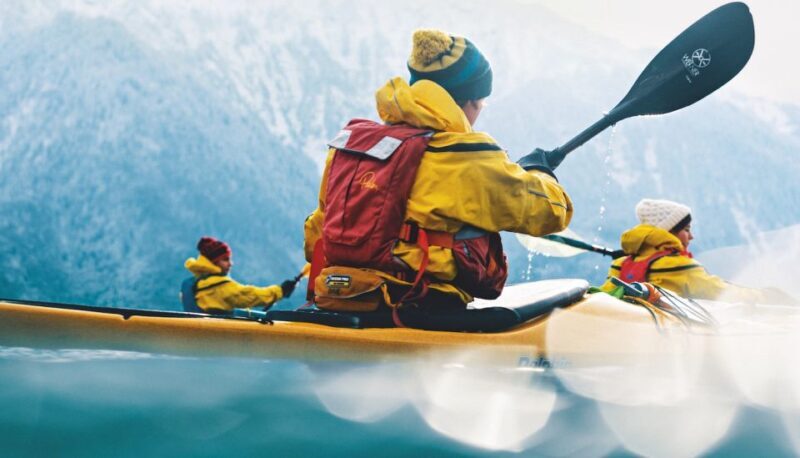 Interlaken: Small-Group Winter Kayak Tour on Lake Brienz - Small Group Dynamics and Personal Attention  