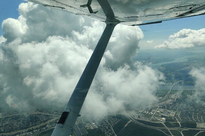Introduction to Airplane Piloting in Gatineau-Ottawa - A Deep Dive into the Experience