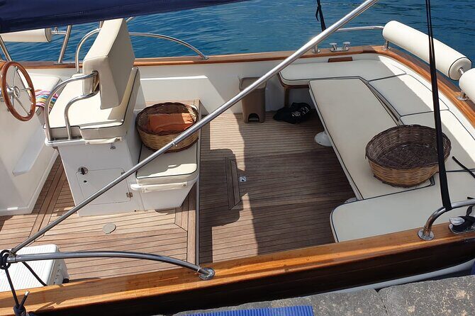 Ischia island private excursion on Gozzo Aprea Milano 8,3m - An In-Depth Look at the Itinerary