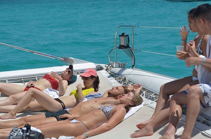 Isla Mujeres Basic Trip with Snorkel and Open Bar - FAQ