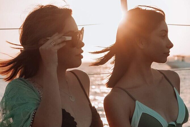 Isla Mujeres Caribbean Sunset Tour - Key Points  