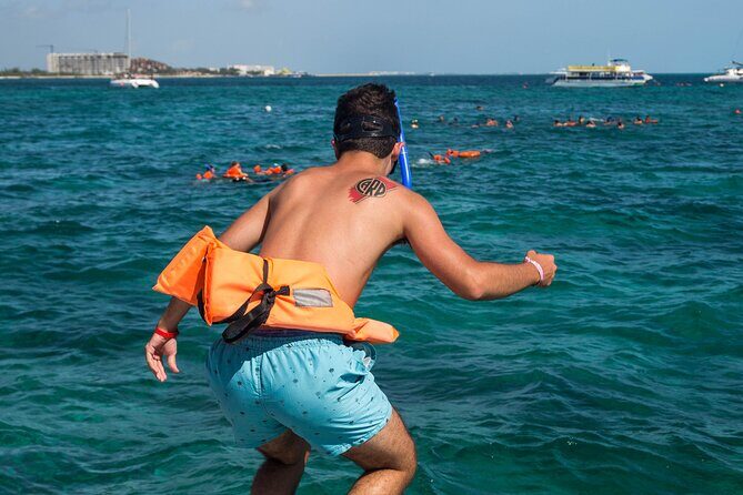 Isla Mujeres Catamaran from Cancun with Open bar and lunch - Who Will Love This Tour?