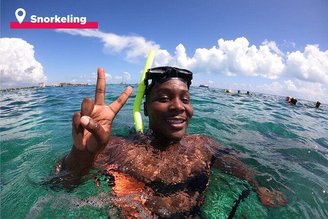 Isla Mujeres Catamaran + Snorkel + Open Bar on board + Buffet - Transportation & Group Size