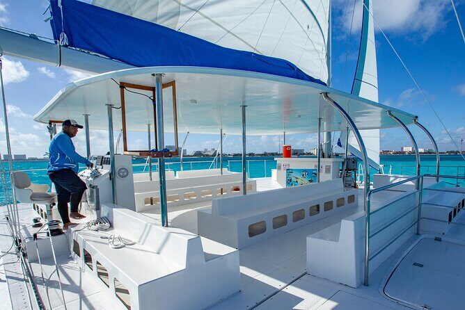 Isla Mujeres Catamaran Tour from Cancun with snorkel and Open Bar - The Sum Up