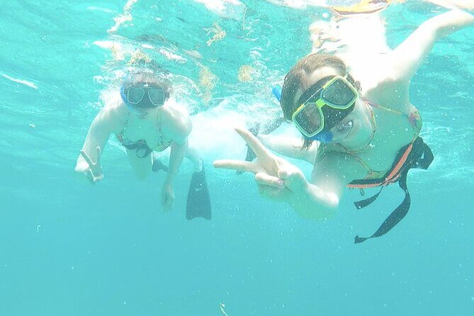 Isla Mujeres Catamaran Tour from Cancun with Snorkel and Open Bar - FAQ