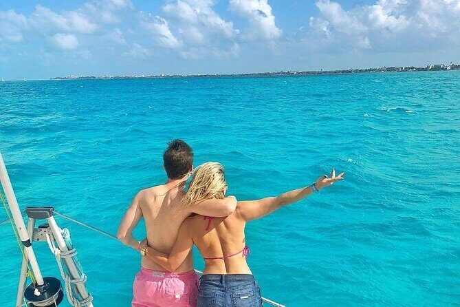 Isla Mujeres Catamaran Tour with Snorkel, Open bar and Transport - FAQs