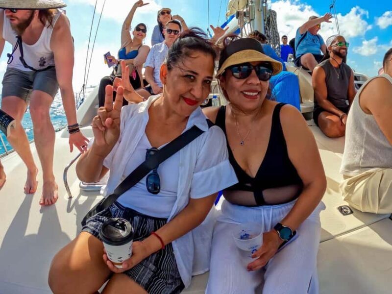Isla Mujeres Catamaran Tour with Snorkeling & Open bar - Lunch and Free Time on Isla Mujeres