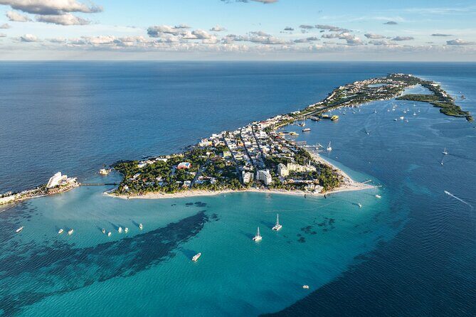 Isla Mujeres Full-Day Catamaran Tour Buffet, Open Bar & Pickup - FAQ