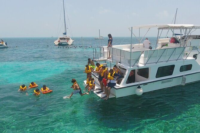 Isla Mujeres Full Day Tour on Yacht with Snorkel and Buffet - A Complete Look at the Isla Mujeres Full Day Tour on Yacht with Snorkel and Buffet