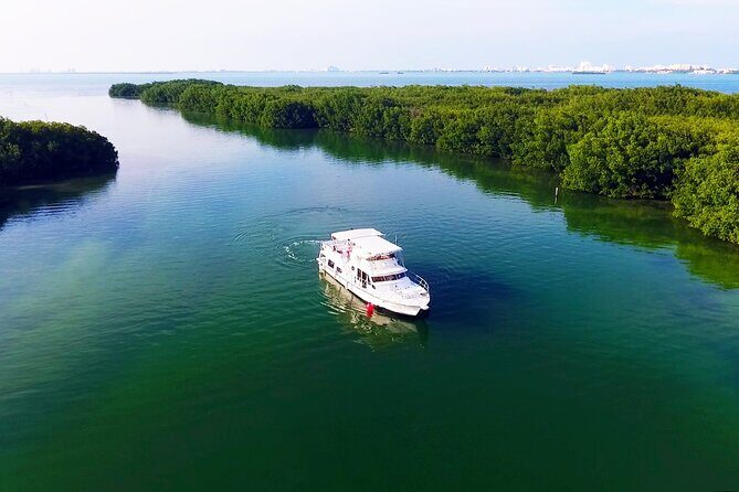 Isla Mujeres Full Day Tour on Yacht with Snorkel and Buffet - Practical Tips for Travelers