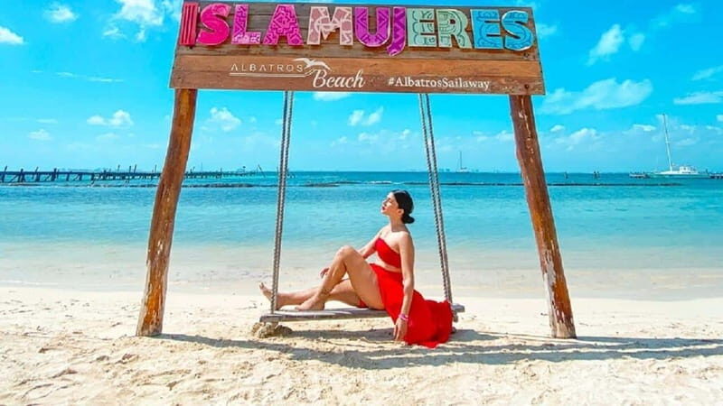 Isla Mujeres Plus Experience Catamaran Tour + Snorkel+Lunch - Who Is This Tour Best For?