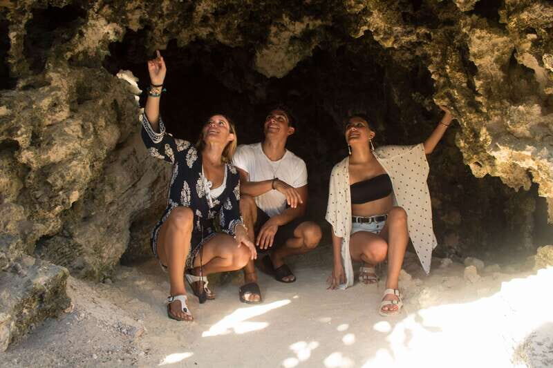 Isla Mujeres: Royal Garrafon VIP and Punta Sur admission - Who Should Consider This Tour?