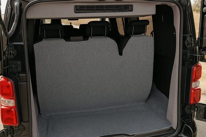 Istanbul Airport Private Transfer from Fatih Taksim Beiktas - Vehicle and Capacity