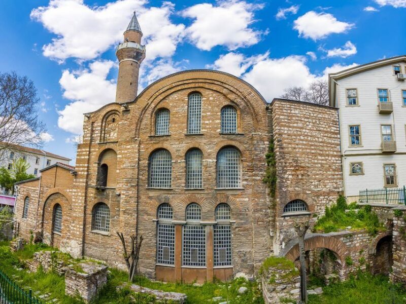 Istanbul Ancient Monasteries Full-Day Tour with Lunch - The Lunch Experience