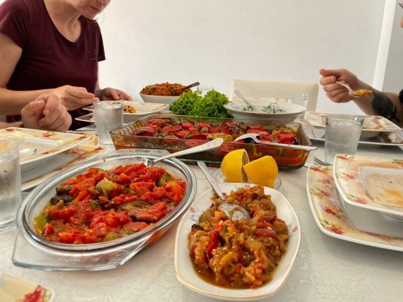 Istanbul Authentic Turkish Family Dinner with Eastern Family - FAQs