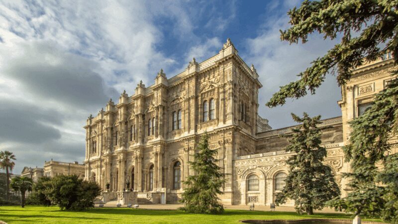 Istanbul: Basilica Cistern & Dolmabahce Palace Combo Ticket - Exploring Istanbul’s Top Sights: Basilica Cistern & Dolmabahce Palace Combo Ticket Review