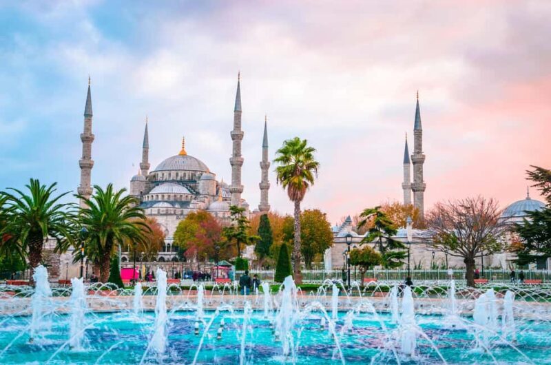 Istanbul: Blue Mosque, Hagia Sophia, & Old Town Walking Tour - A Deep Dive into the Experience