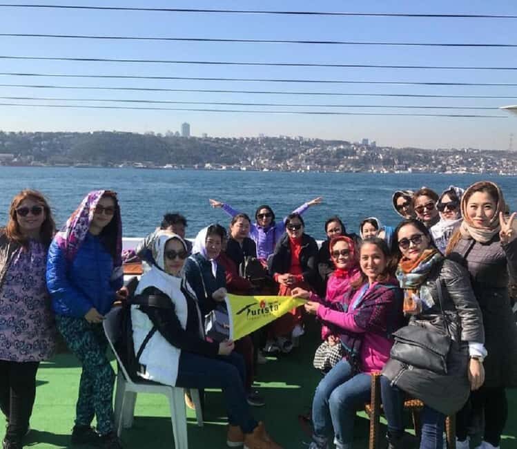 Istanbul: Bosphorus and Golden Horn Boat Tour with Guide - The Itinerary: What to Expect on the Water