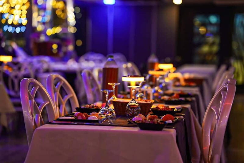 Istanbul: Bosphorus Cruise Dinner, Show & Alcoholic Drinks - Entertainment and Atmosphere