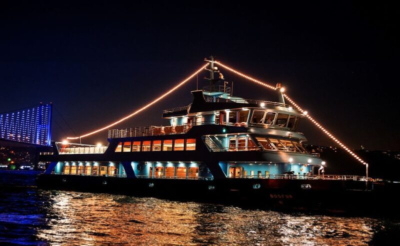Istanbul: Bosphorus Dinner Cruise w/ Drinks & Entertainment - Key Points