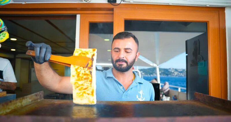 Istanbul: Bosphorus & Golden Horn Cruise Daytime or Sunset - An In-Depth Look at the Experience