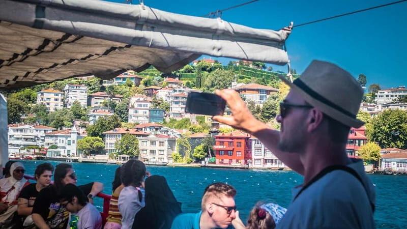 Istanbul: Bosphorus Sightseeing Cruise Tour with Audio Guide - Frequently Asked Questions